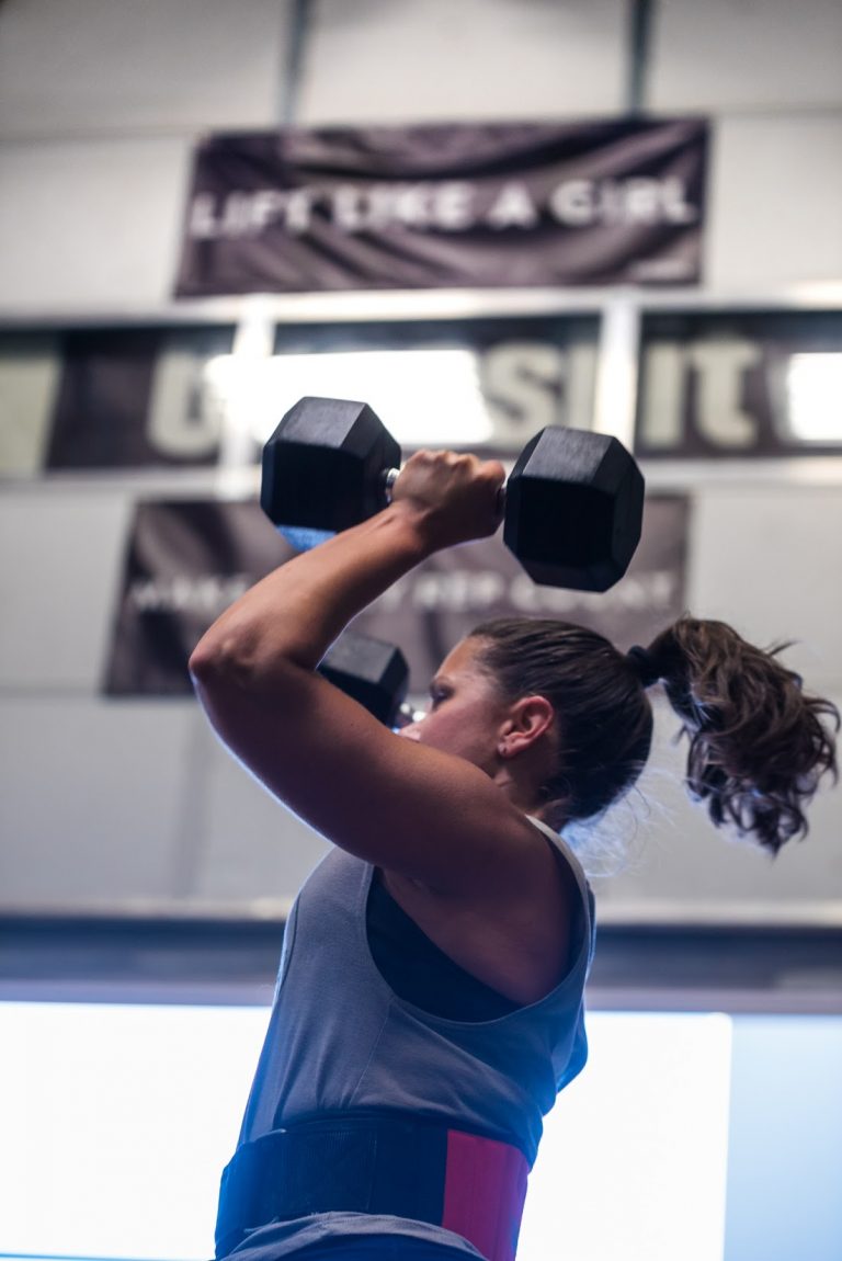 10 RFT: Double Unders and Alternating Dumbbell Snatches – SNORIDGE CROSSFIT
