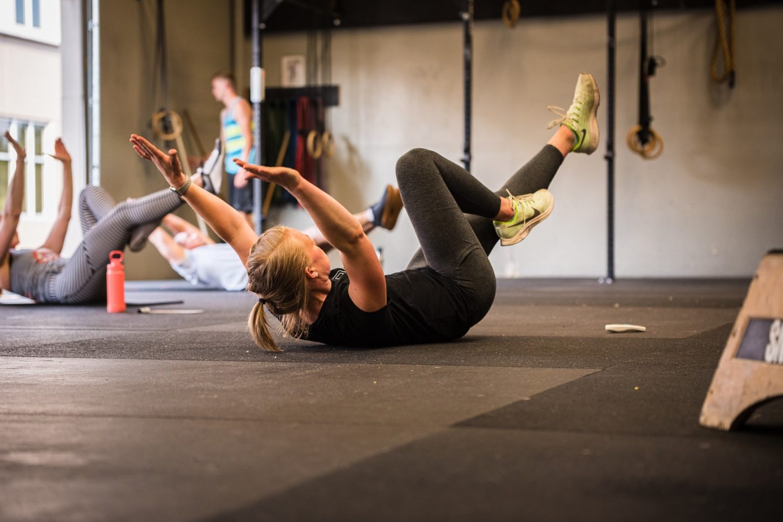 E2MOM for 12 mins: Squat Snatches and Hollow Rocks & FT: Rows; 5x ...