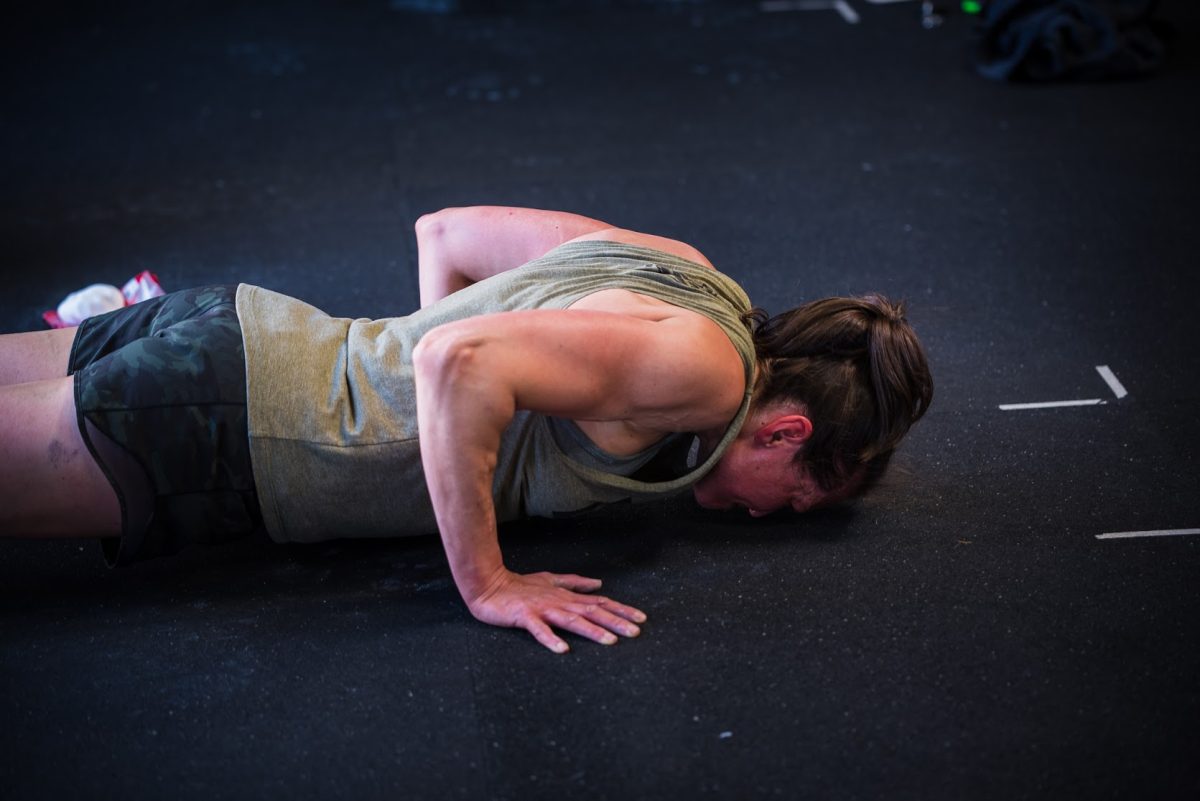 Bench Press 3-3-3-3 & 6-9-12-15-18: C2B Pull-ups, Hand Release Push-ups ...