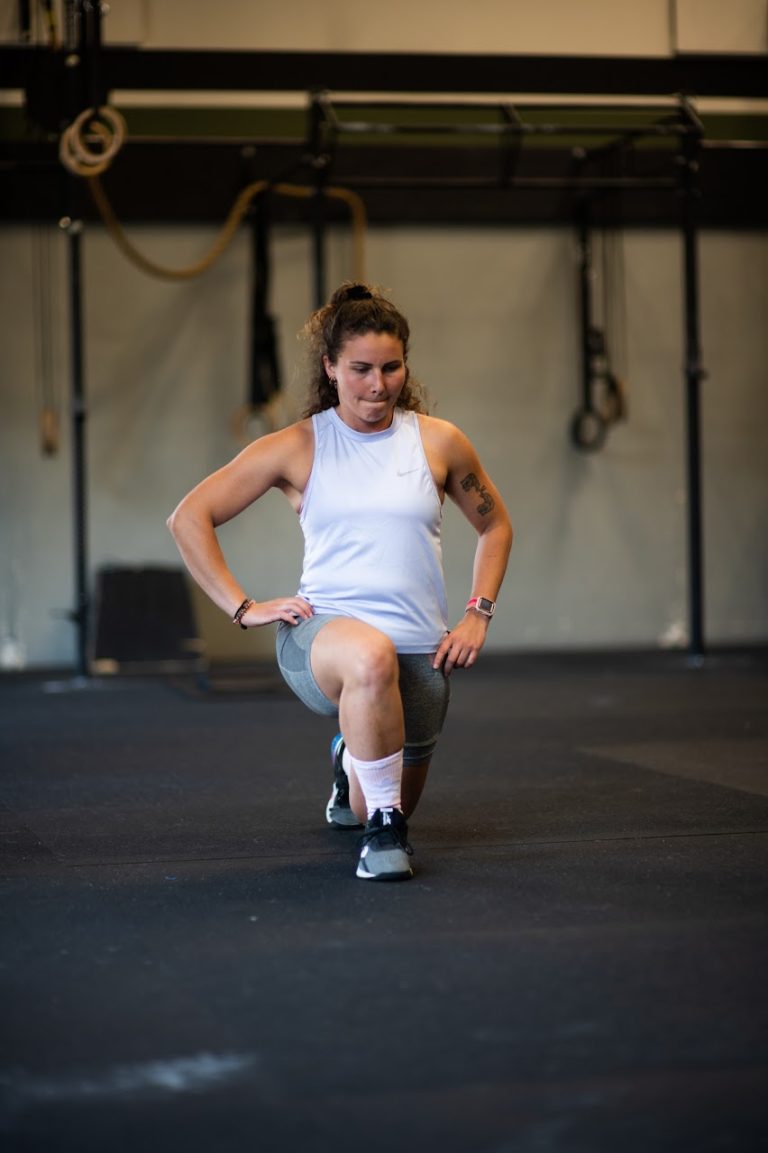 Team WOD: Row, Overhead Lunge With Plates, Pull-ups & Solo WOD: 10 RFT ...
