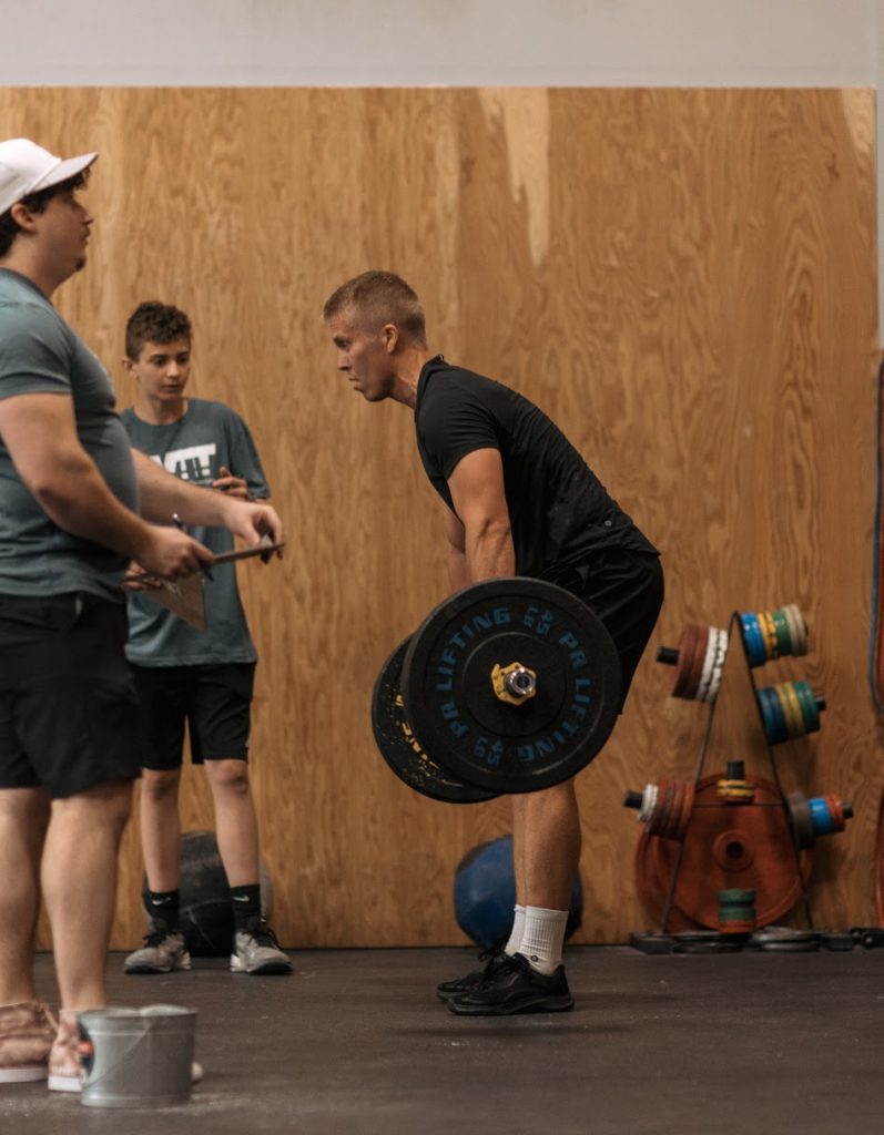 2 Deadlift + 1 Hang Power Clean 1-1-1-1 & Alt EMOM 18 mins: Deadlifts ...
