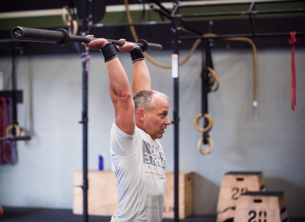 Team WOD: AMRAP 20 mins: Row, Thrusters and KB Swings